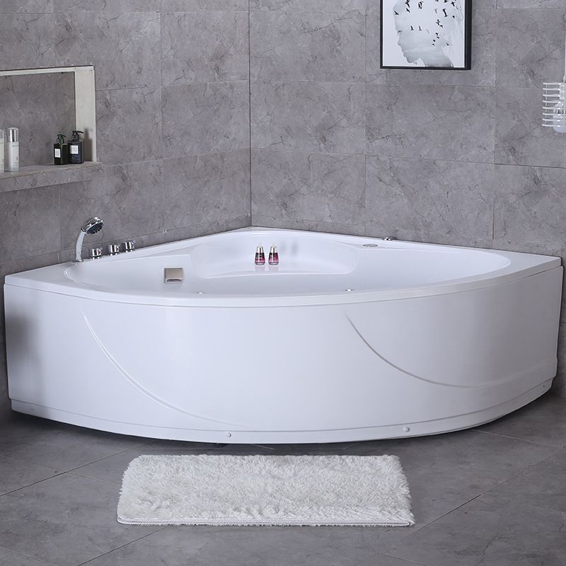 Triangular Back to Wall White Corner Bathtub in a Contemporary Style ...