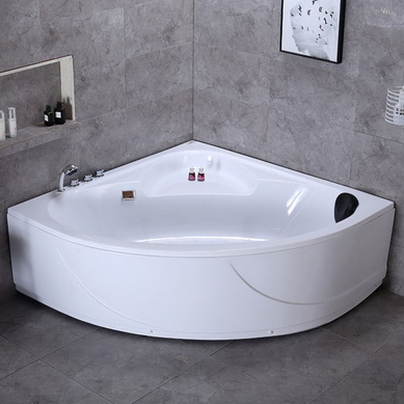 Triangular Back to Wall White Corner Bathtub in a Contemporary Style ...