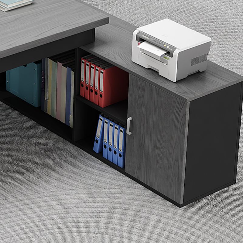 Transitional Executive Office Desk with Versatile Orientation ...