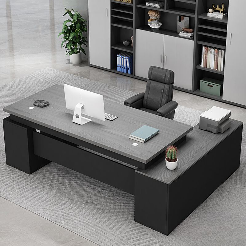 Transitional Executive Office Desk with Versatile Orientation ...